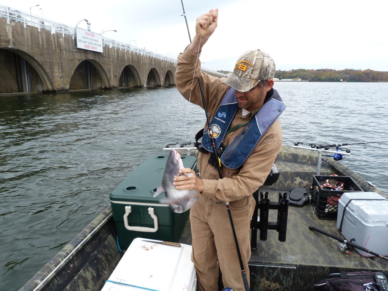 Catching Big Catfish Near Alabama Dams