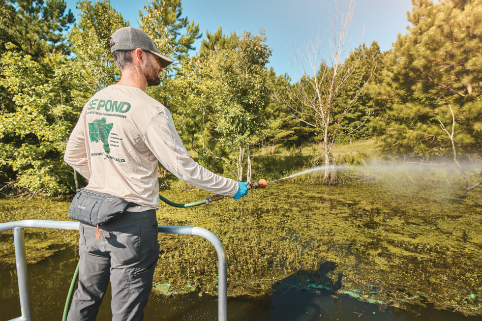 Choosing The Best Pond And Lake Weed Killer | Great Days Outdoors